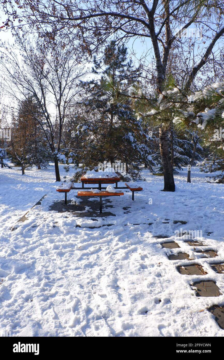Walking table hi-res stock photography and images - Alamy