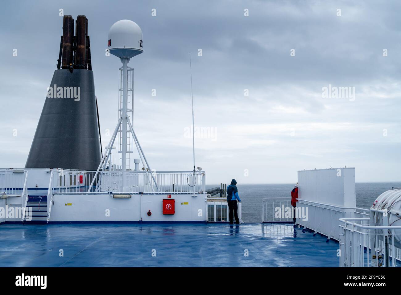 Ship radars hi-res stock photography and images - Alamy