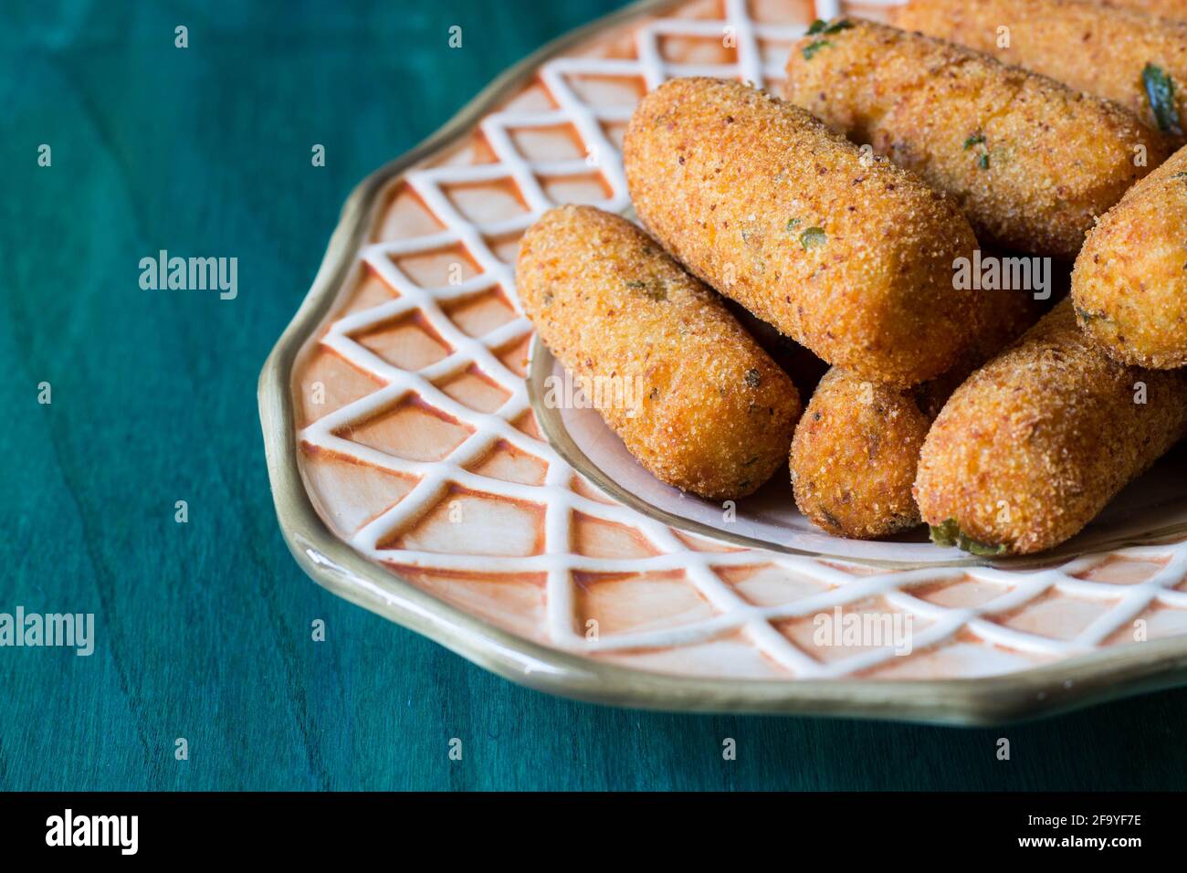 Croquetas hi-res stock photography and images - Alamy