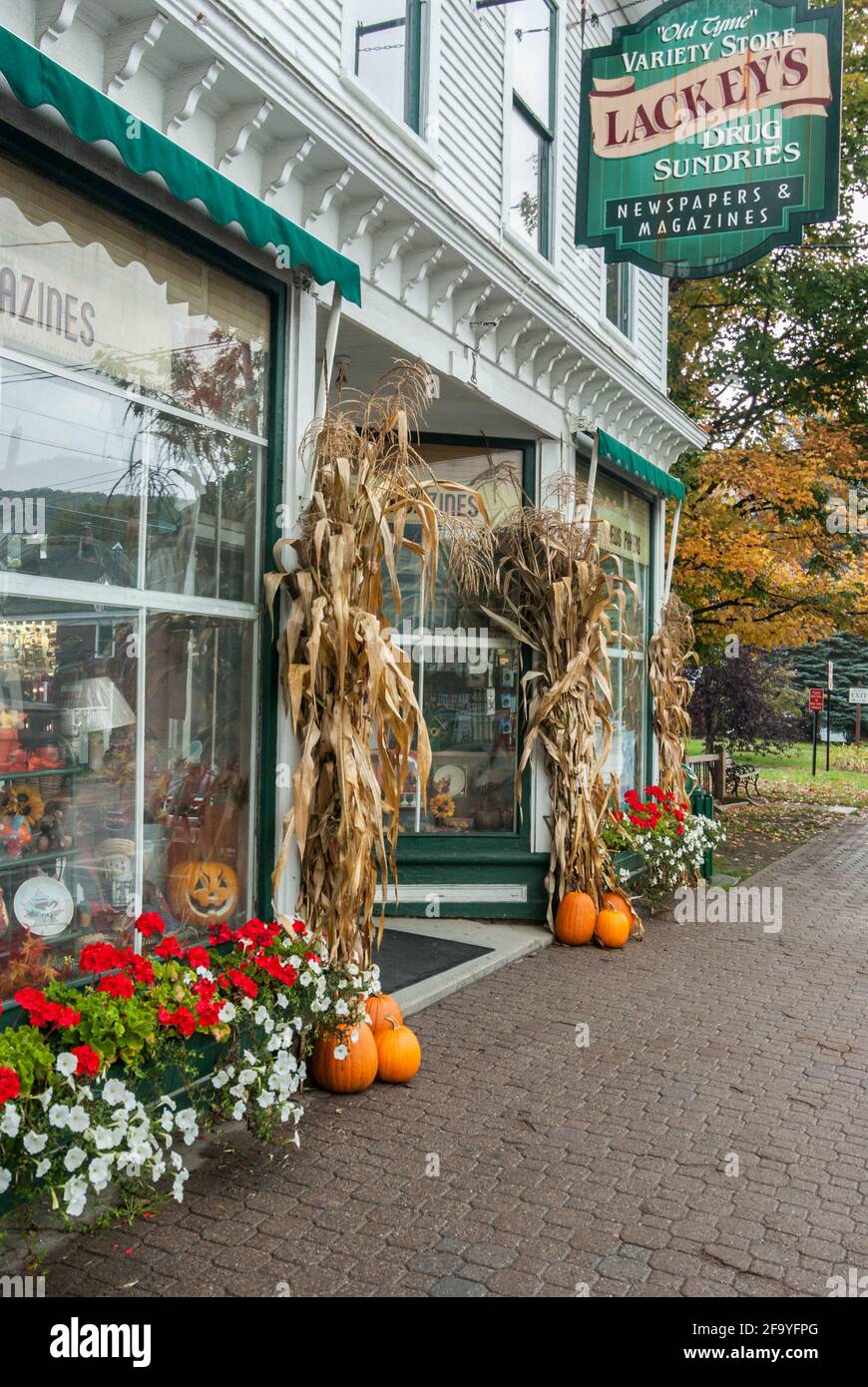 Lackeys hi-res stock photography and images - Alamy