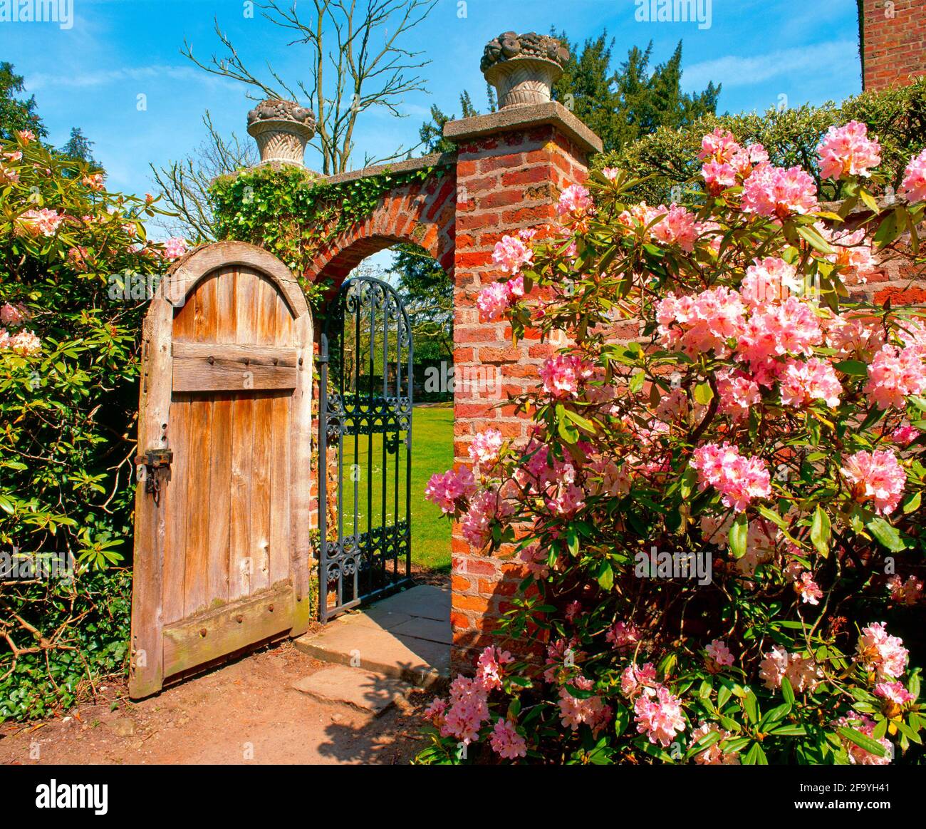 Double fold in doors hi-res stock photography and images - Alamy