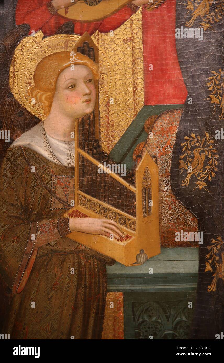 Angel musician hi-res stock photography and images - Alamy