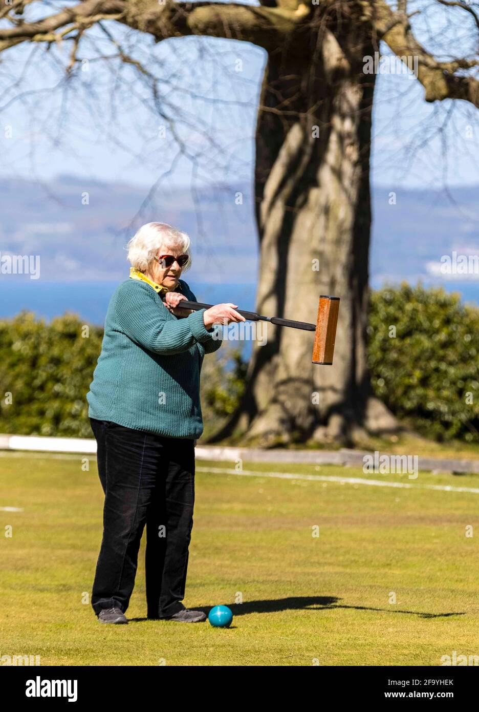 Pictured with edinburgh castle hi-res stock photography and images - Alamy
