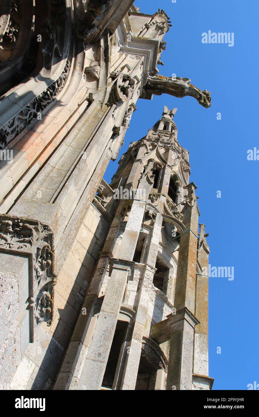 Gargoyle in chartres cathedral hi-res stock photography and images - Alamy