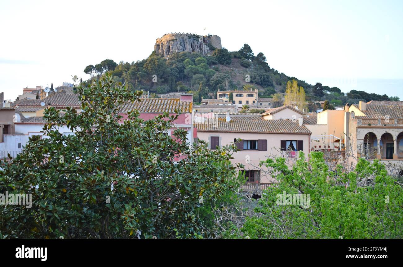 Begur town castle costa brava hi-res stock photography and images - Alamy