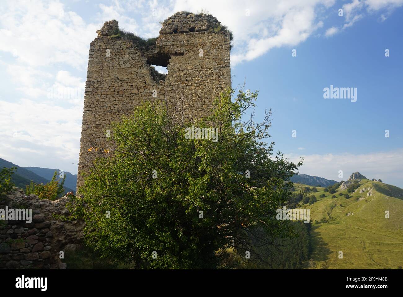 Fortress Tower At Cetatea Trascaului / Cetatea Coltesti / Torockóvár ...