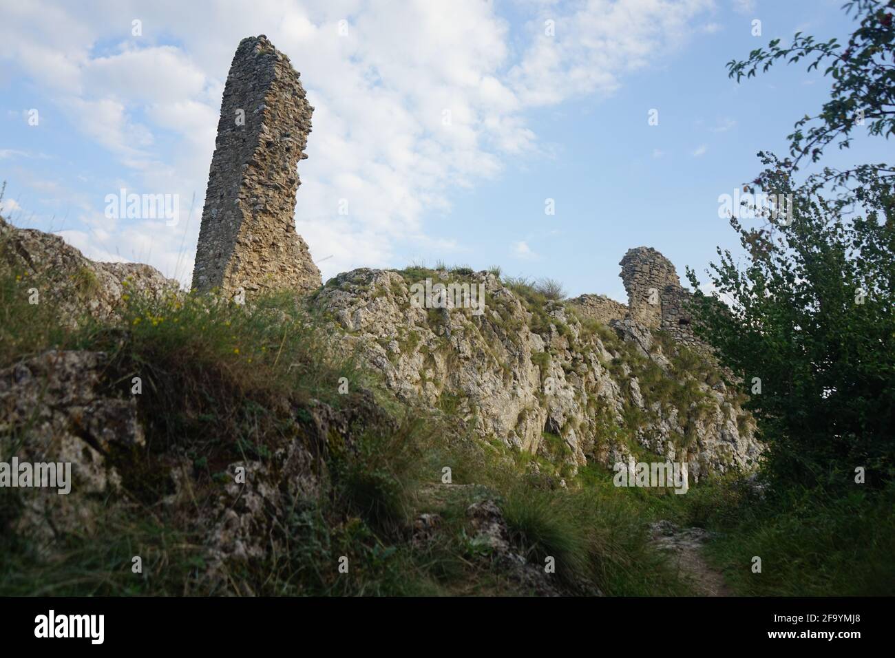 Fortress Entrance At Cetatea Trascaului / Cetatea Coltesti / Torockóvár ...