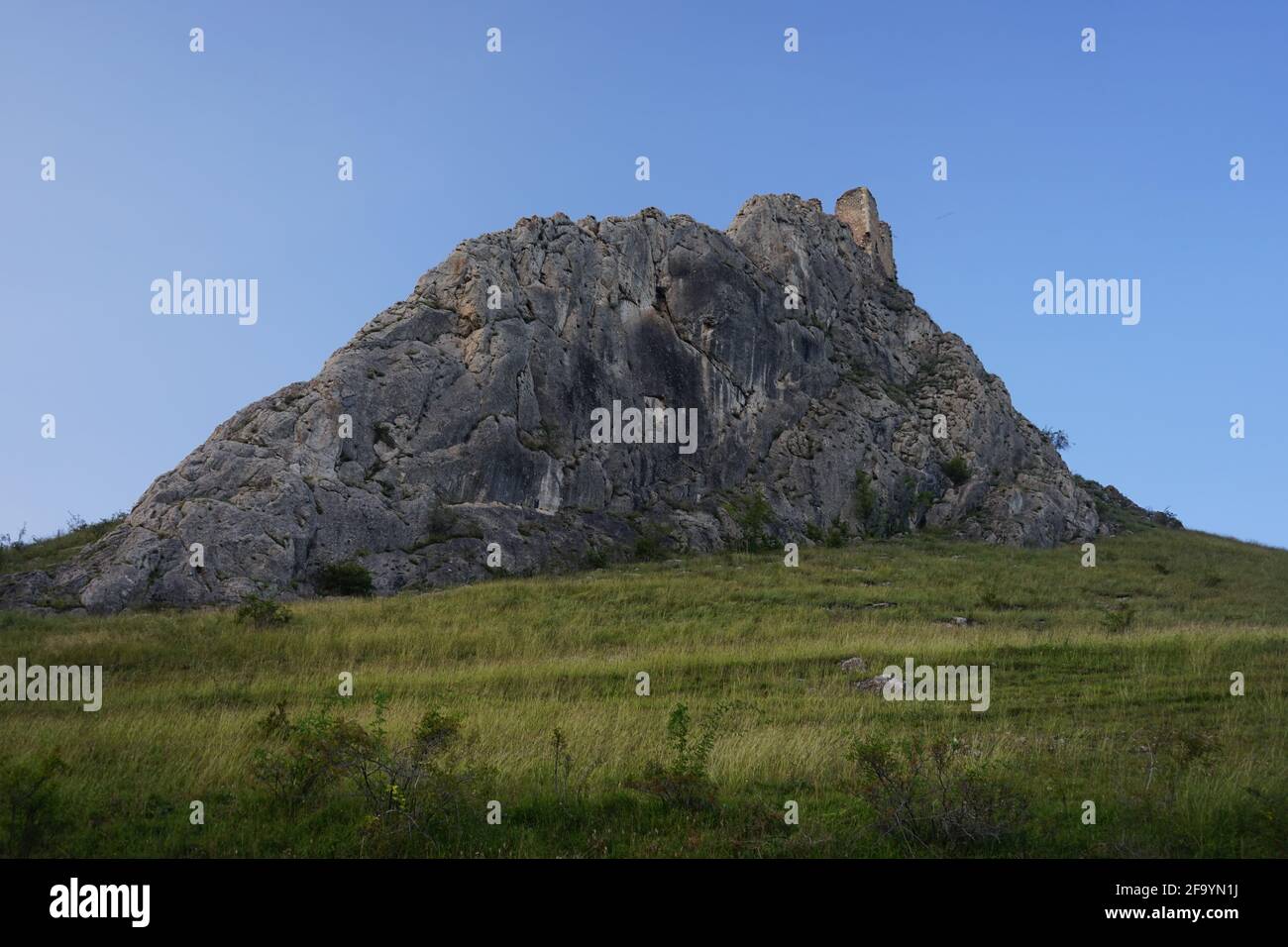 Cetatea Trascaului / Cetatea Coltesti / Torockóvár At Sunset ...