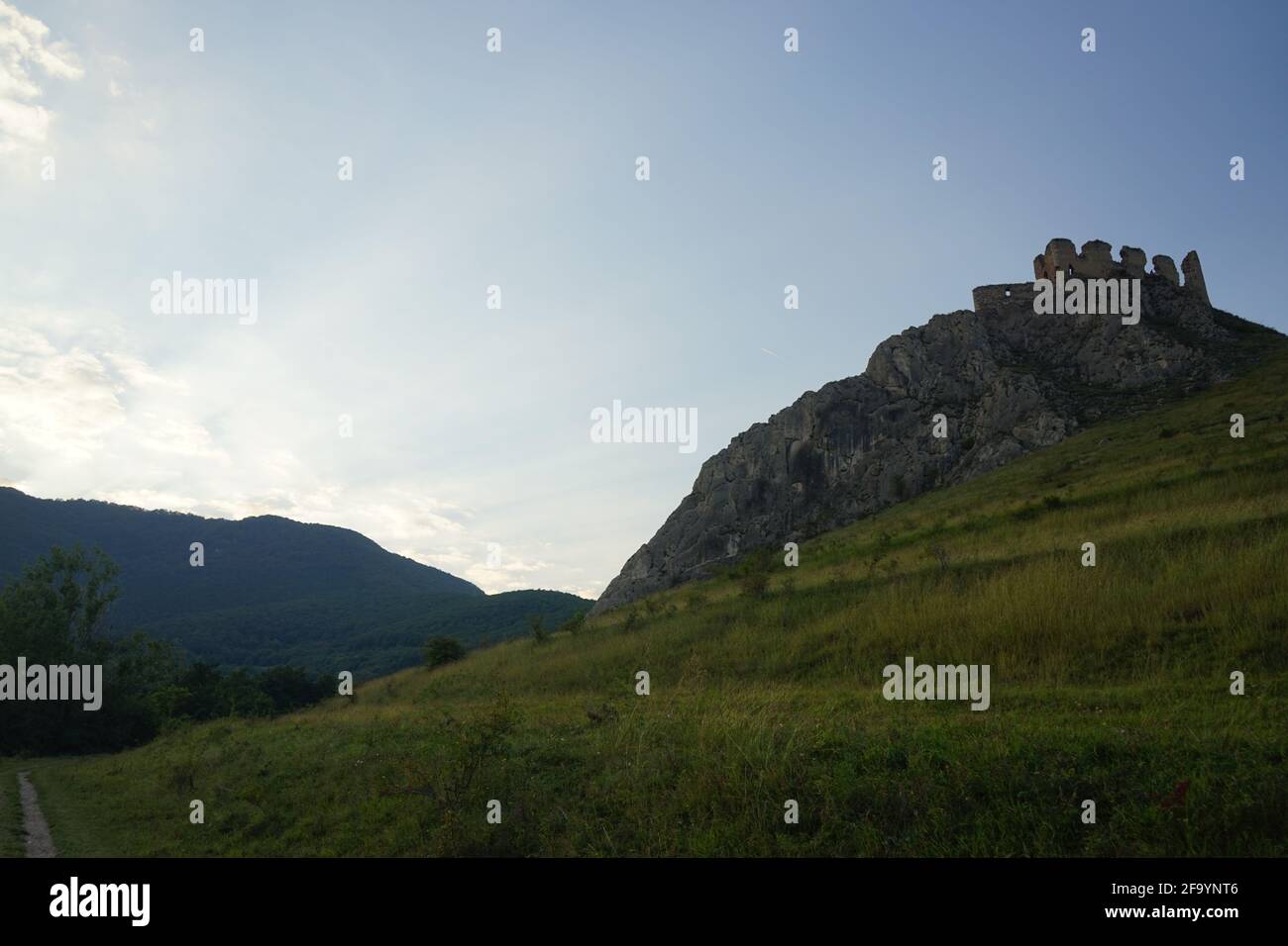 Cetatea Trascaului / Cetatea Coltesti / Torockóvár At Sunset ...