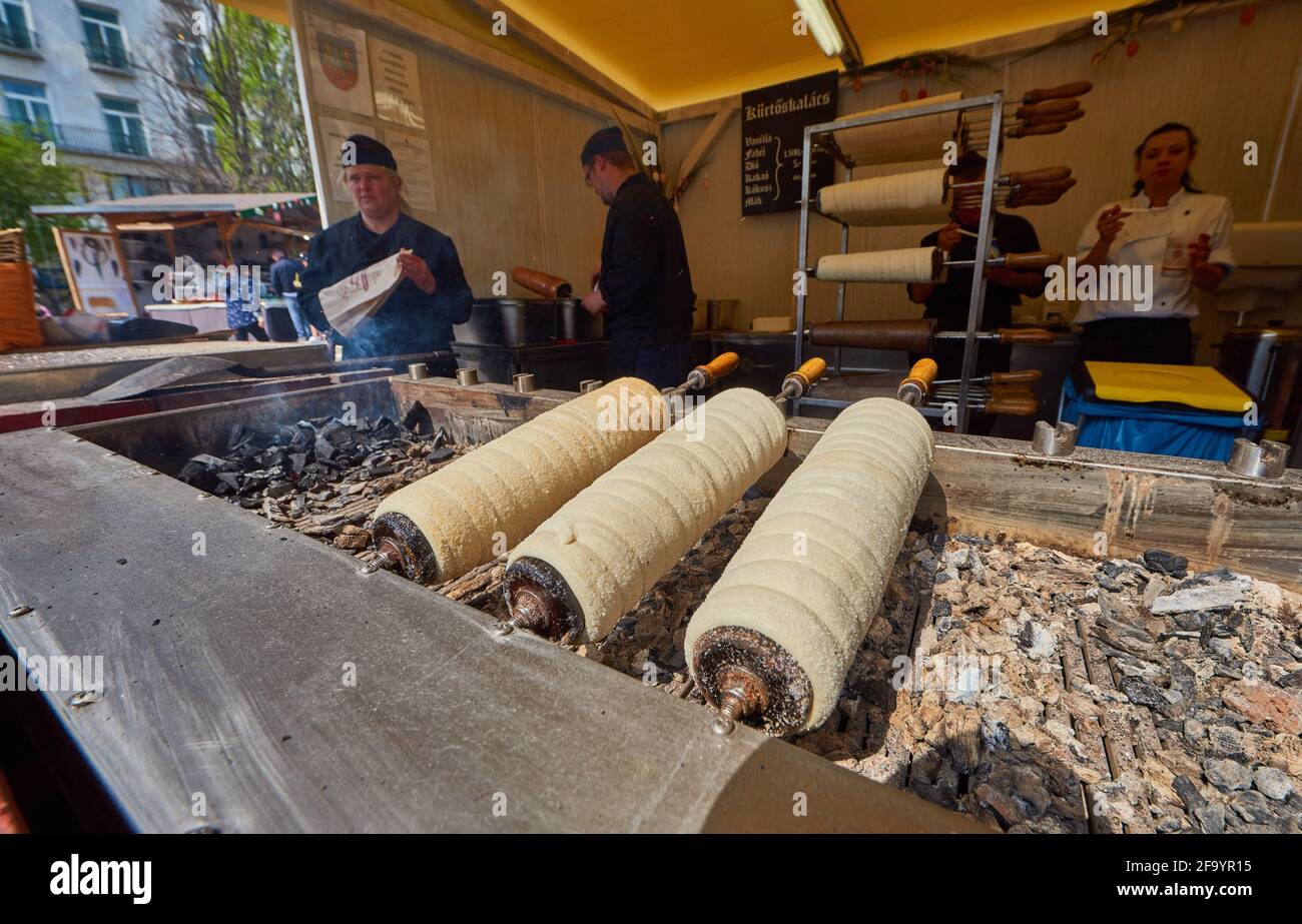 At the city street market, Budapest Stock Photo - Alamy
