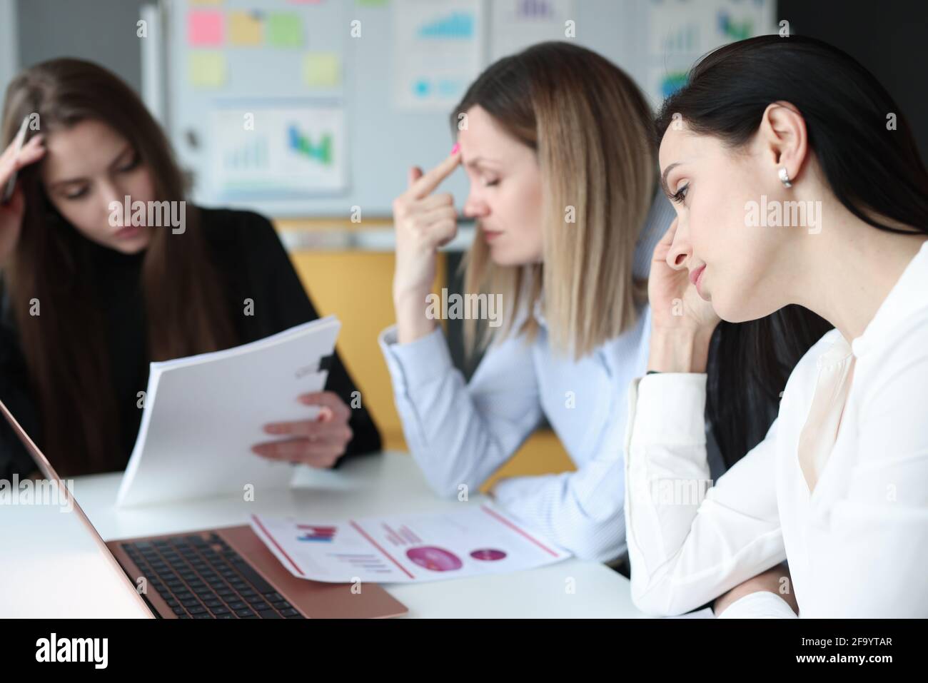 Lack of teamwork hi-res stock photography and images - Alamy