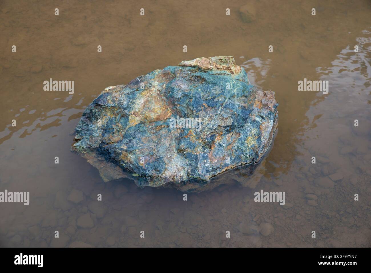 Weathered limestone piece hi-res stock photography and images - Alamy