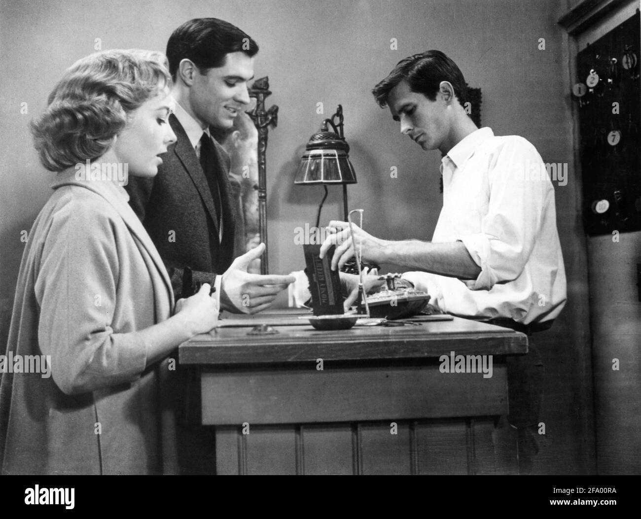 VERA MILES JOHN GAVIN and ANTHONY PERKINS in PSYCHO 1960 director ...