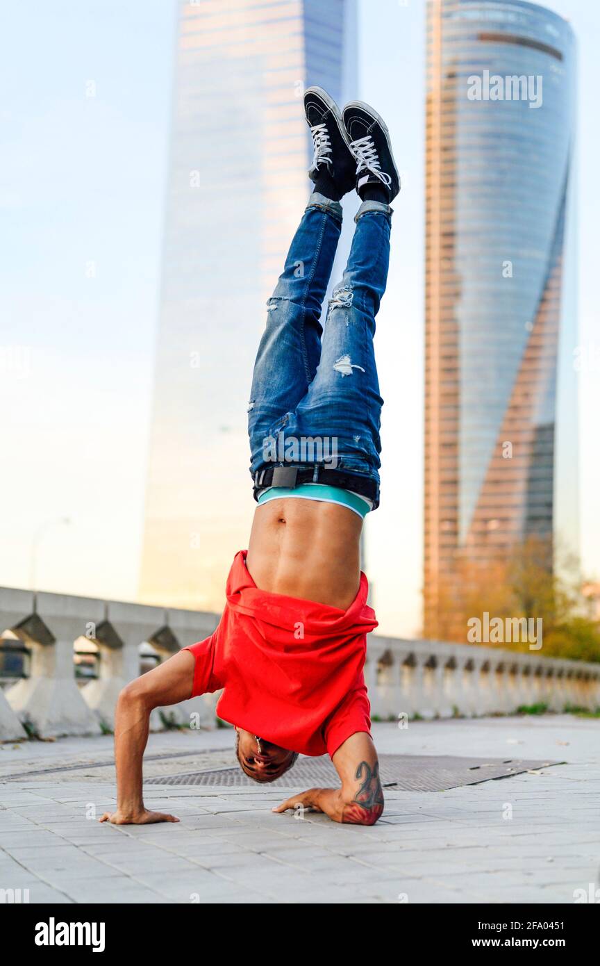 Breakdancers performing tricks Stock Photo - Alamy