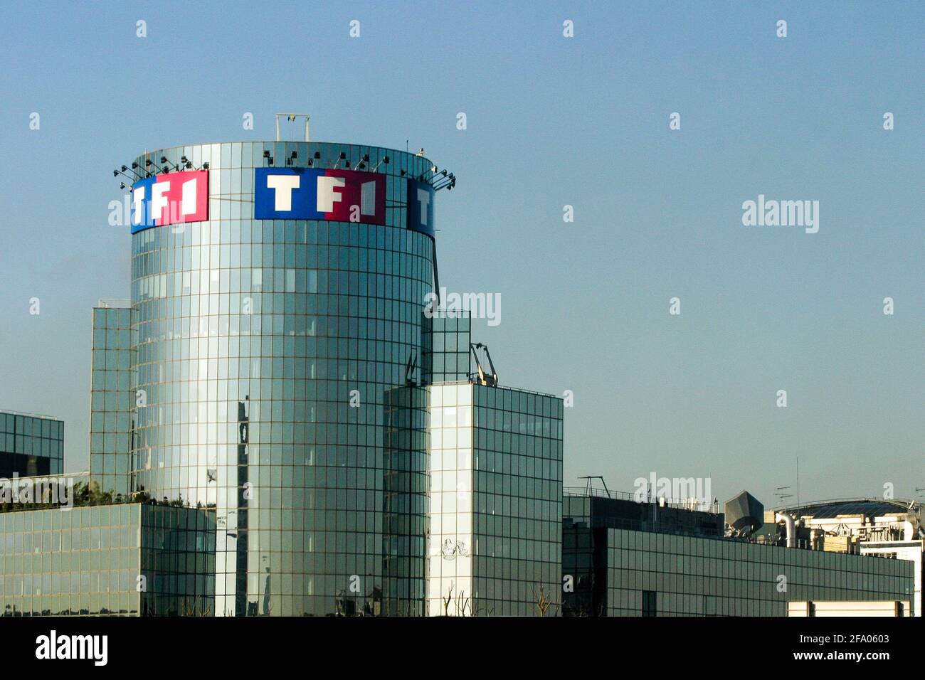 TF1 broadcast company building, Boulogne-Billancourt, France Stock ...