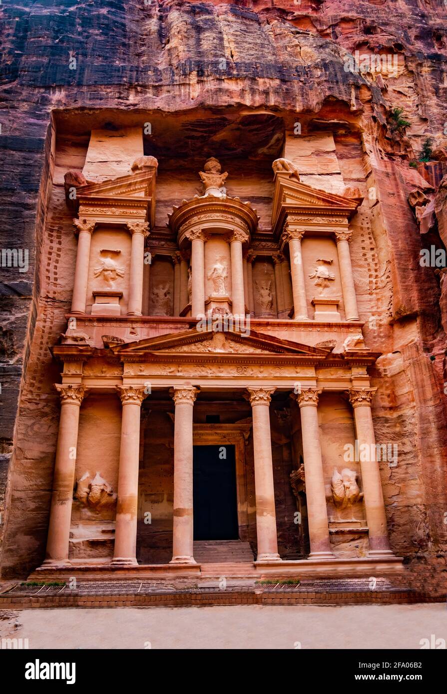 Magnificant and famous facade in Petra Jordan, the treasury or Al ...