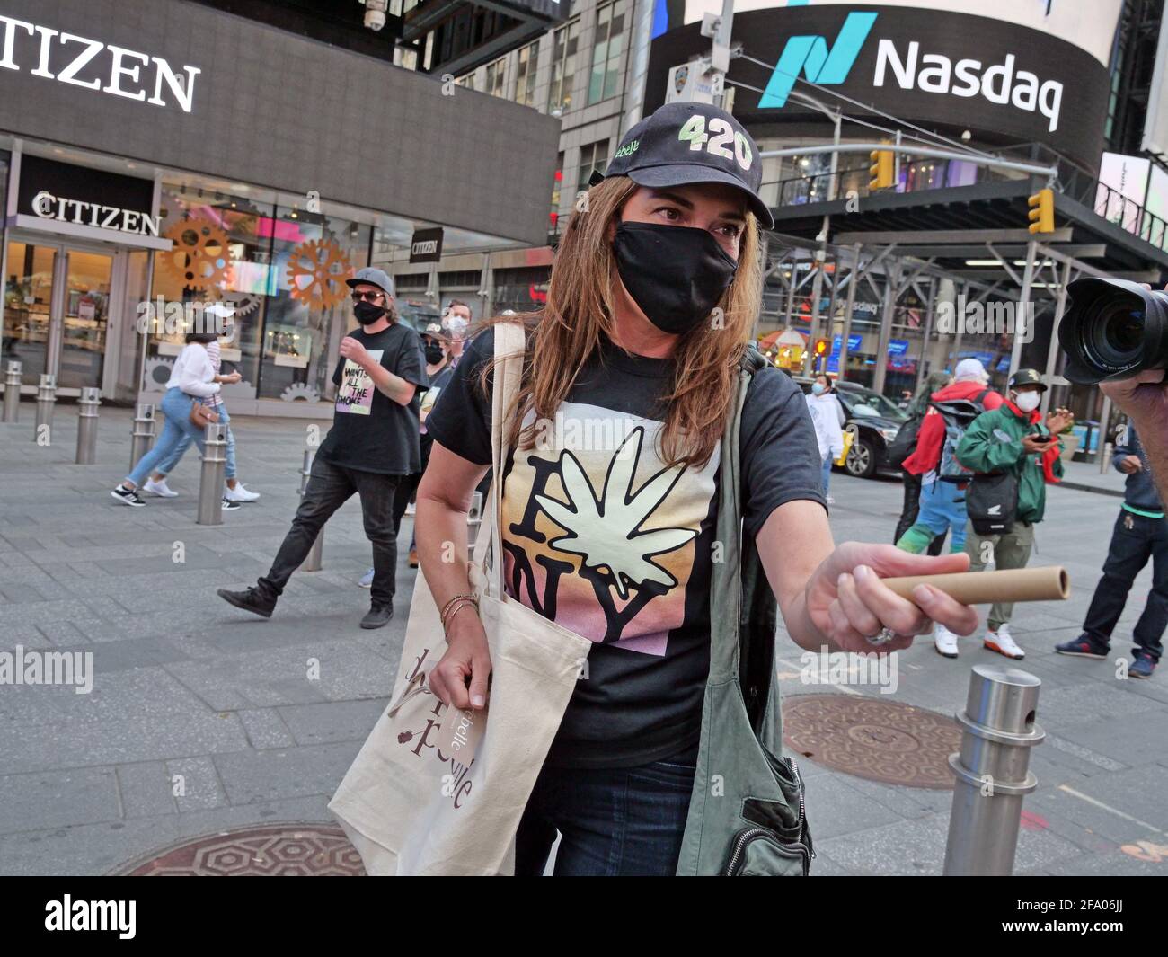 Square joints hi-res stock photography and images - Alamy