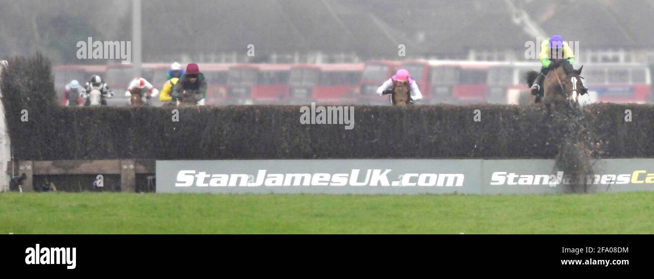 RACING KING GEORGE 6th CHASE AT KEMPTON PARK. KATE-O-STAR AT THE LAST ...