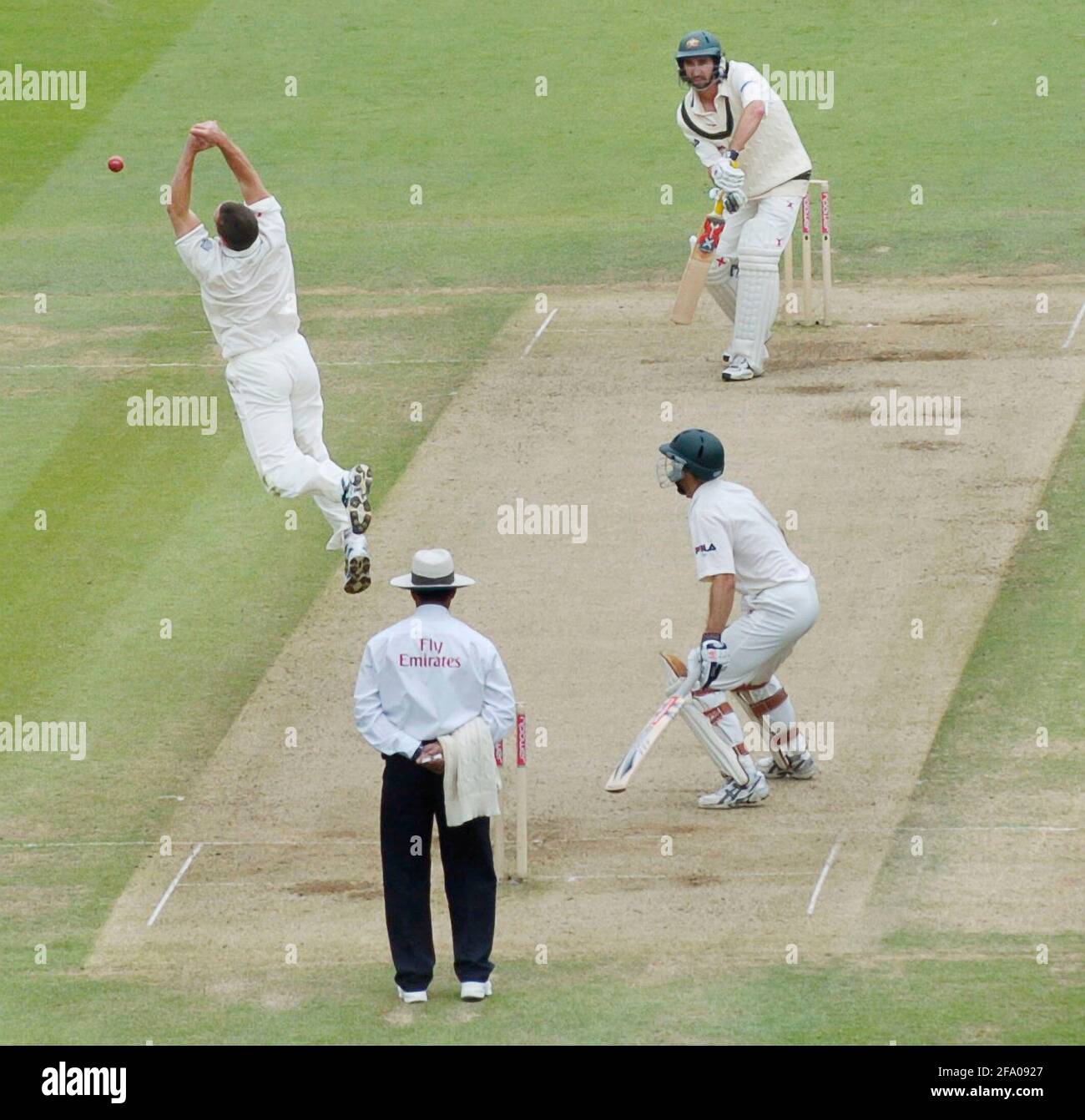 Cricket catch, england hi-res stock photography and images - Alamy
