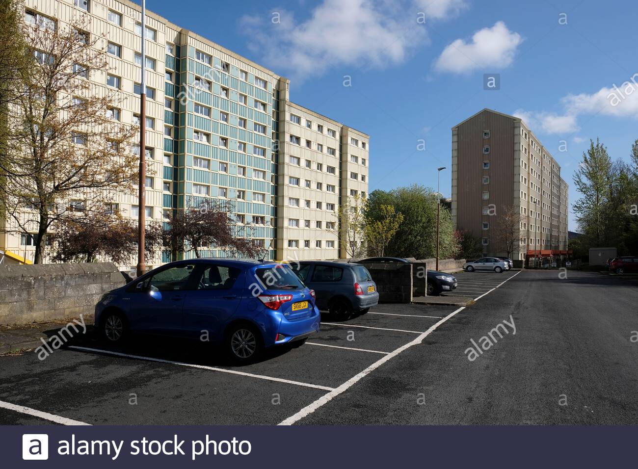 Edinburgh housing estate hi-res stock photography and images - Alamy