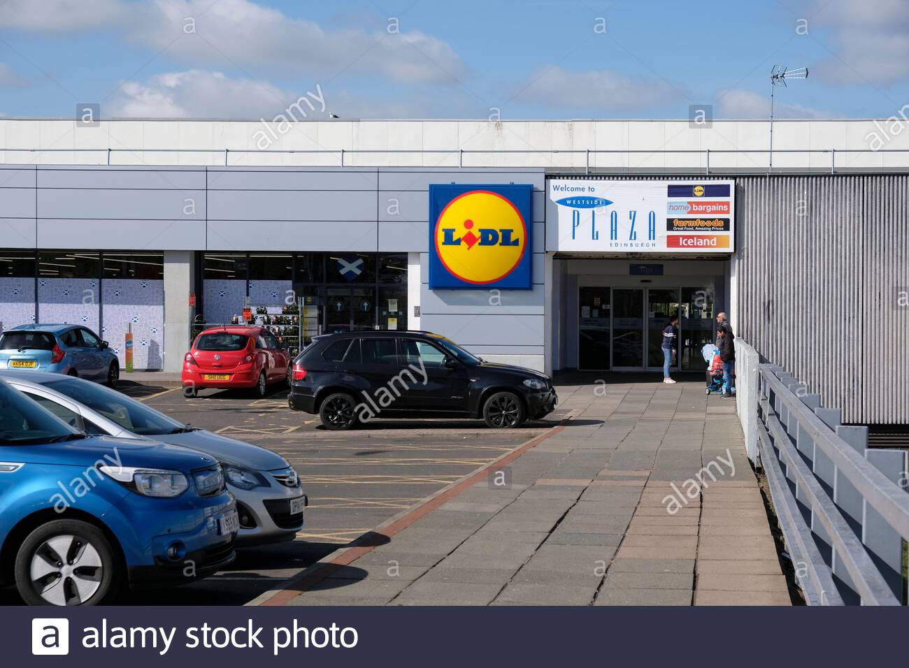 Westside retail park hi-res stock photography and images - Alamy