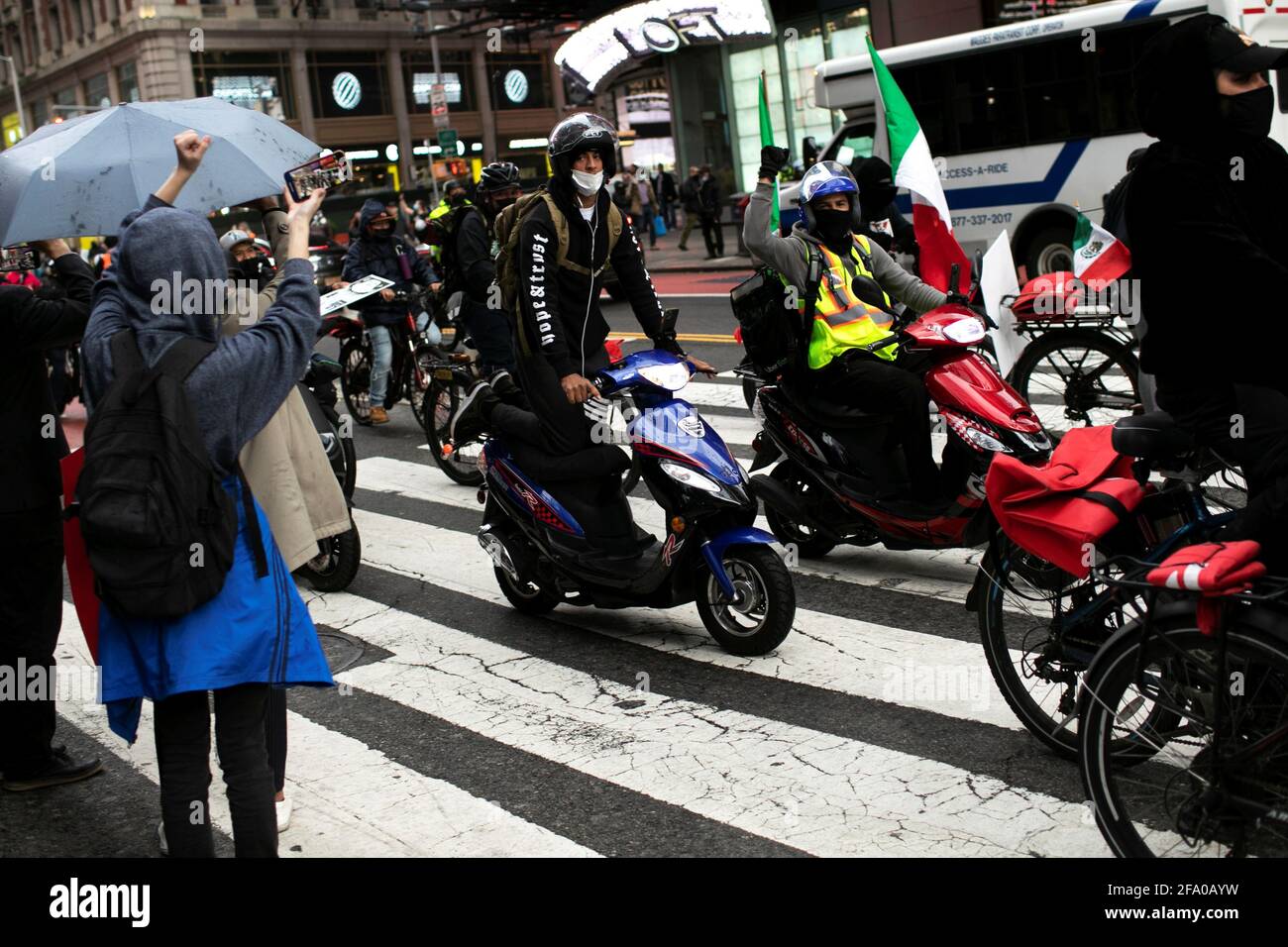 Deliveristas hi-res stock photography and images - Alamy