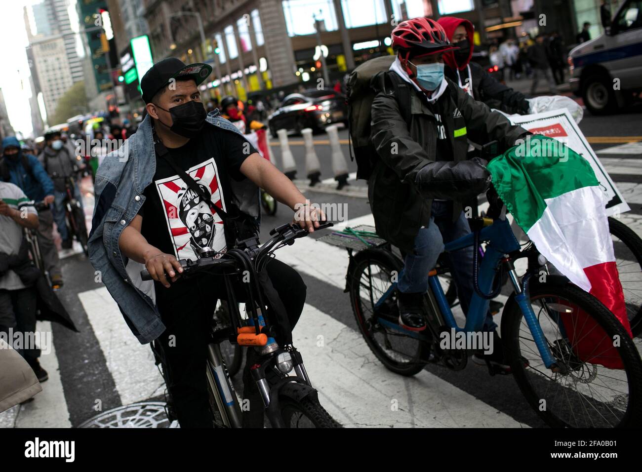 Deliveristas hi-res stock photography and images - Alamy