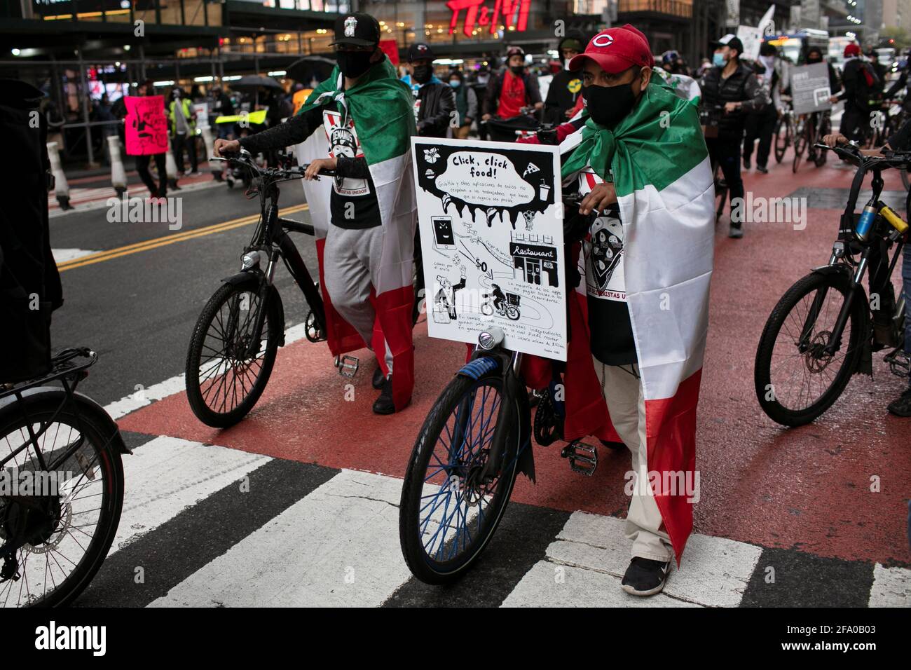 Deliveristas hi-res stock photography and images - Alamy