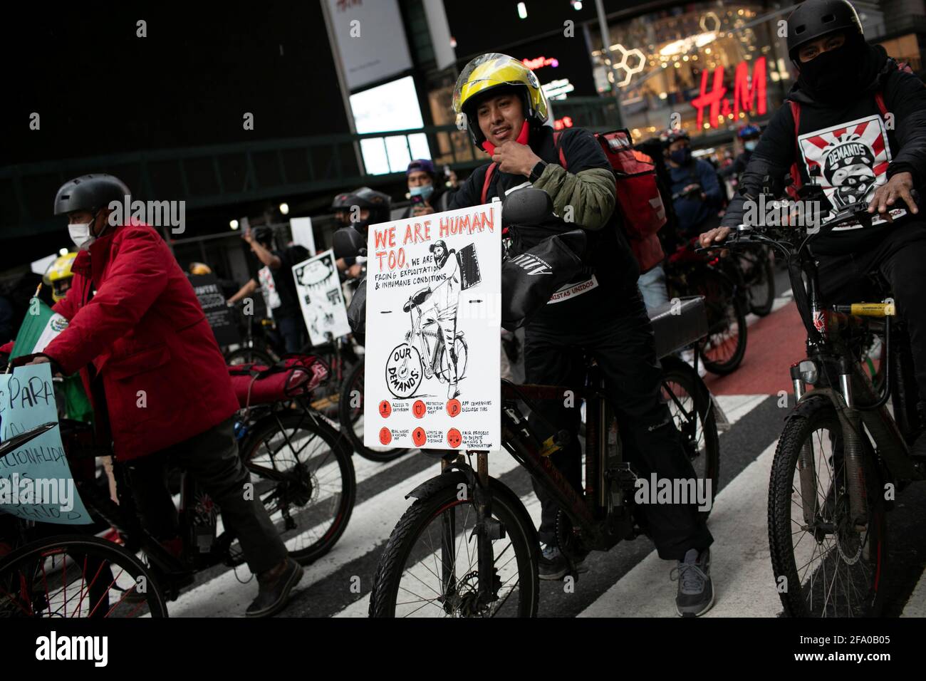 Deliveristas hi-res stock photography and images - Alamy