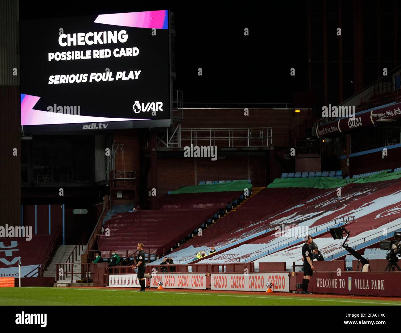 Referee peter hi-res stock photography and images - Alamy