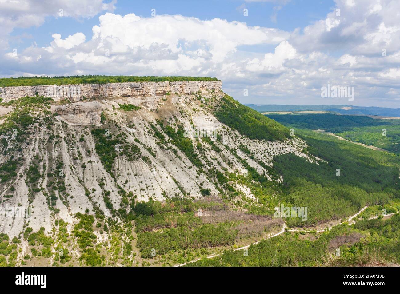 mountain, mound with fortified and extensive, perfectly flat top ...