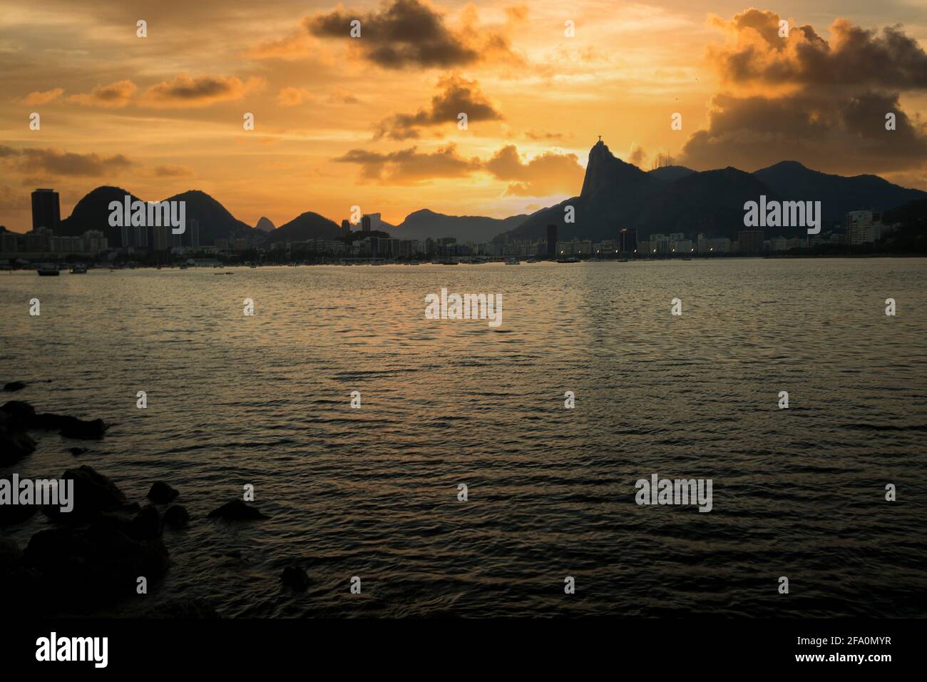 Cristo rio sunset hi-res stock photography and images - Alamy
