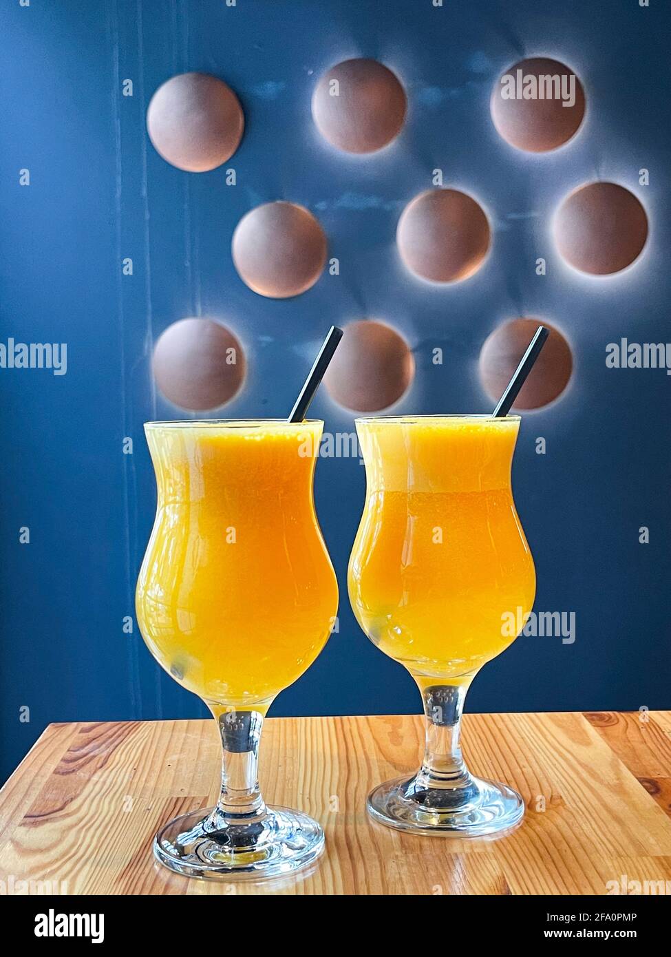Two glasses orange juice hi-res stock photography and images - Alamy