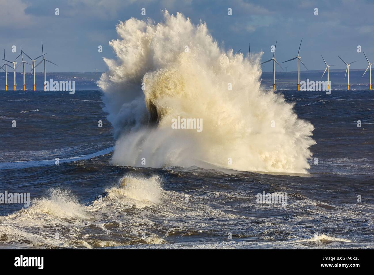 Wave energy hi-res stock photography and images - Alamy