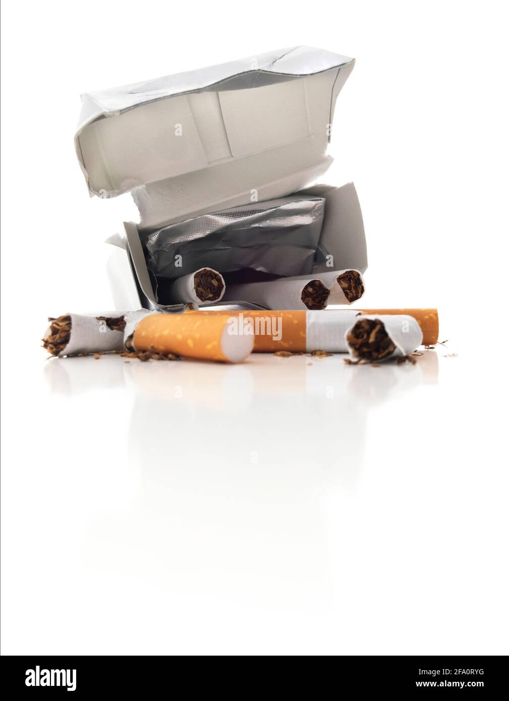 Crumpled cigarette box hi-res stock photography and images - Alamy