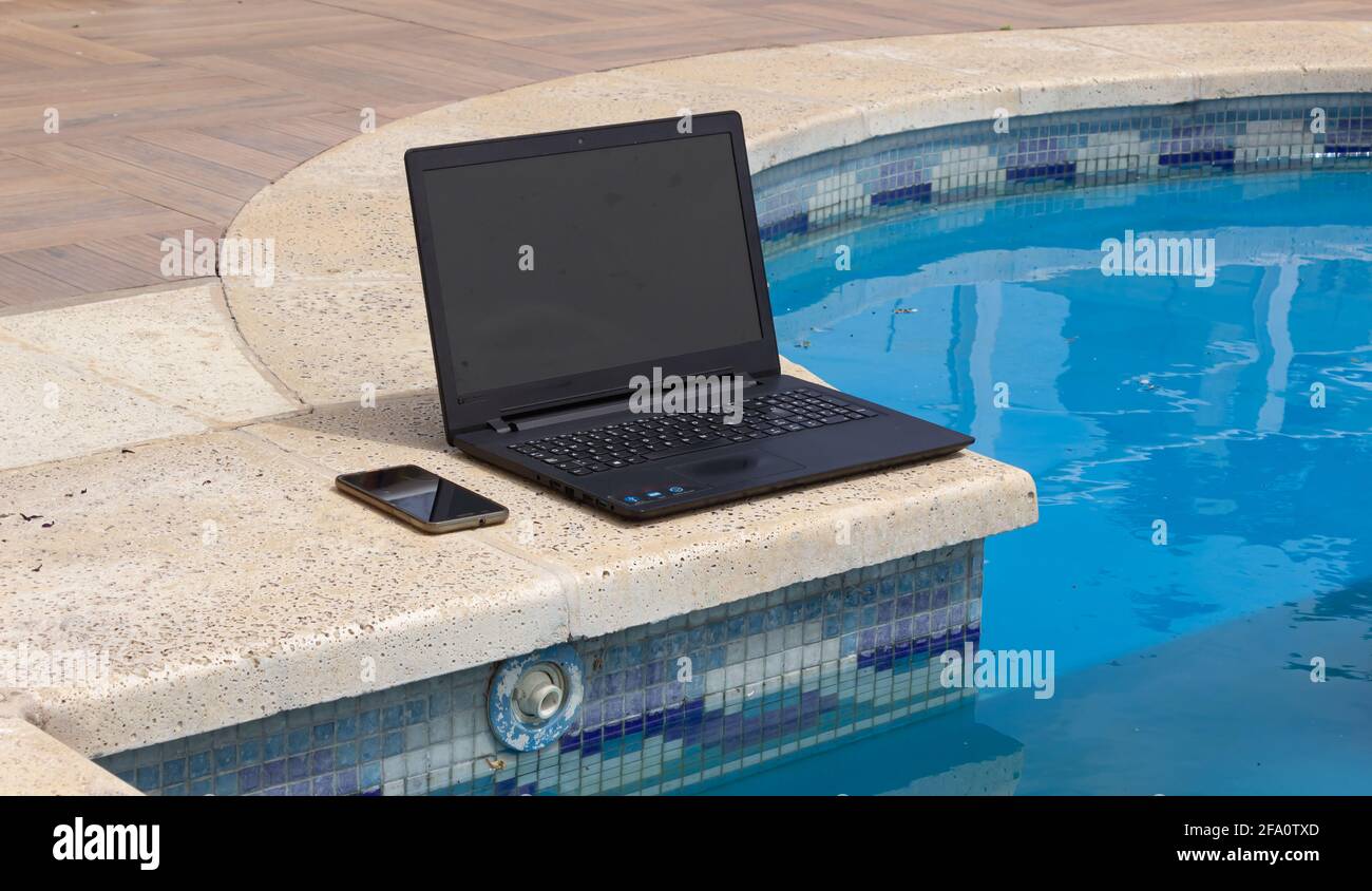 Pool technology hi-res stock photography and images - Alamy