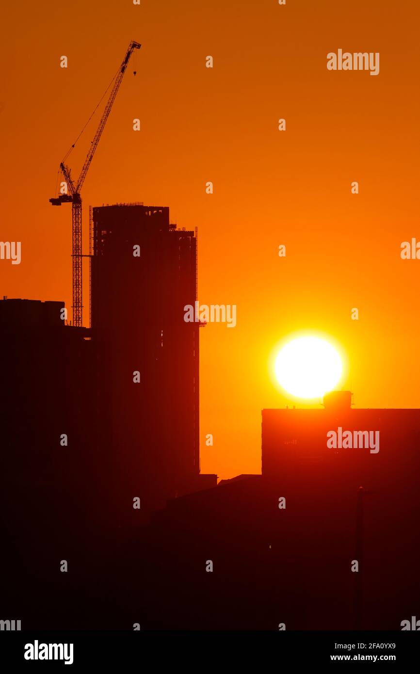 Sunrise behind Leeds City Centre skyline.Yorkshire's tallest building ...