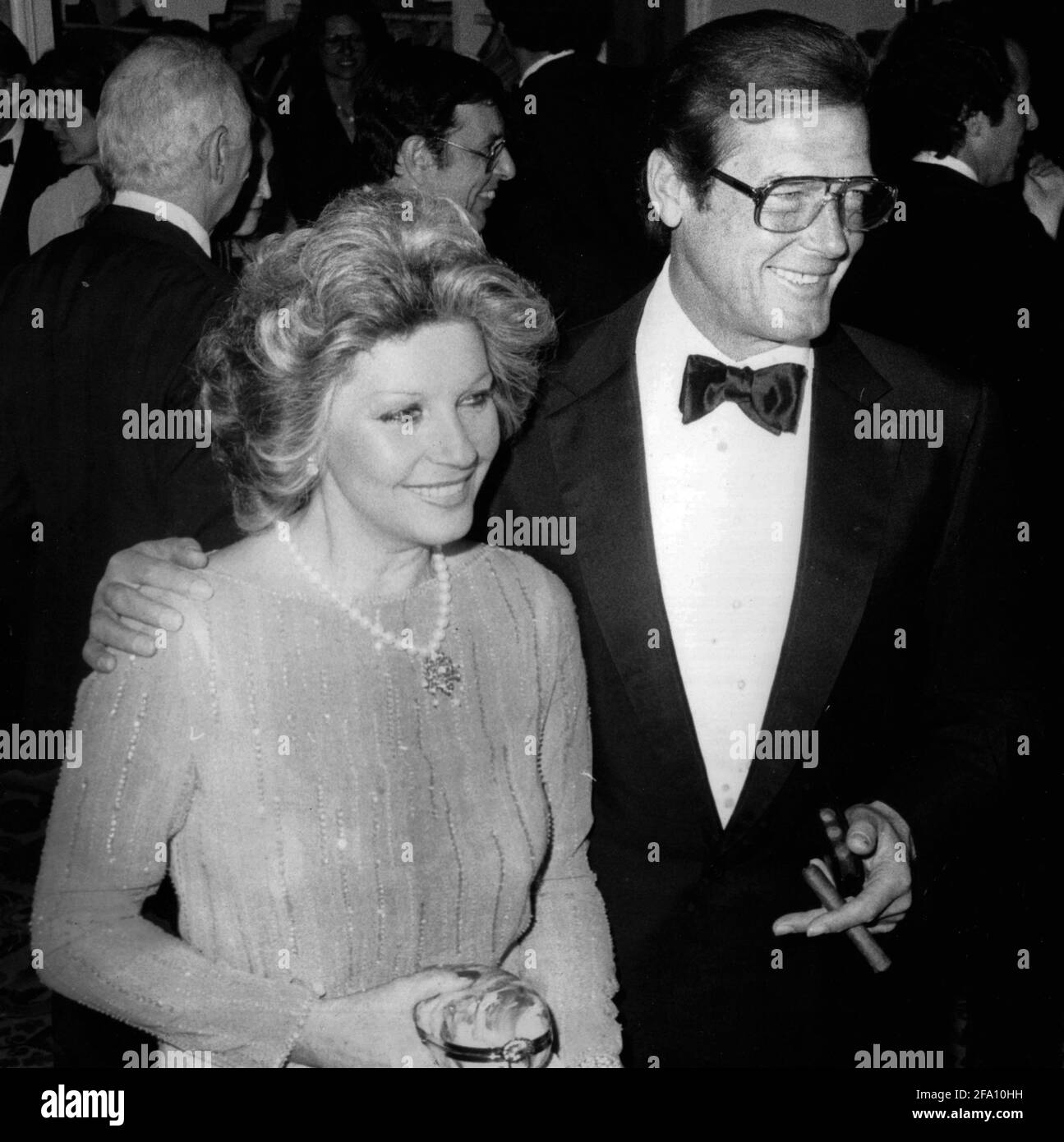 Roger Moore and wife 1980s Photo By John Barrett/PHOTOlink Stock Photo ...