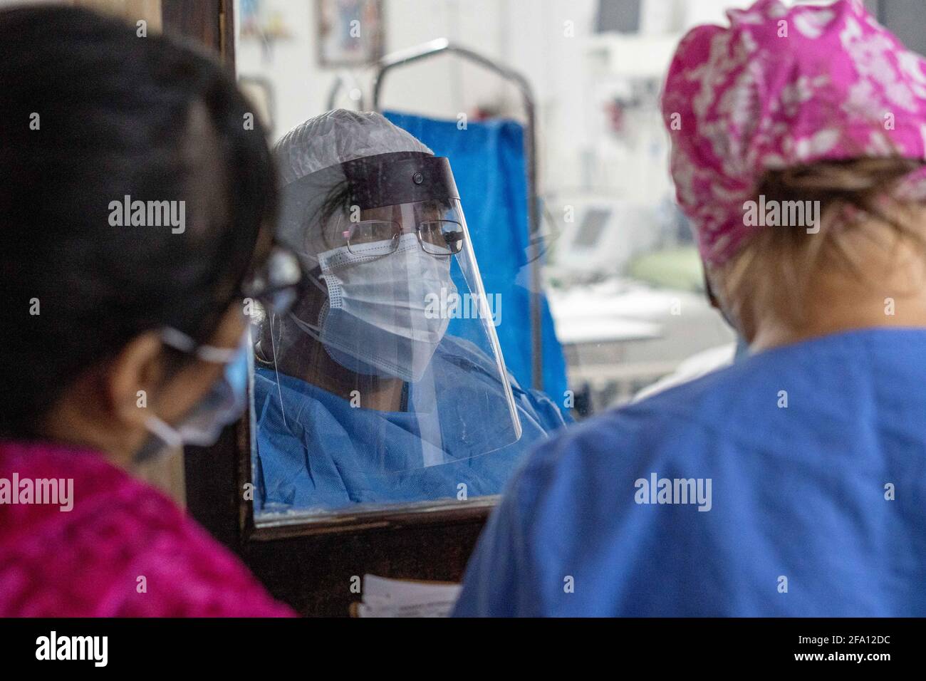 Icu door hi-res stock photography and images - Alamy