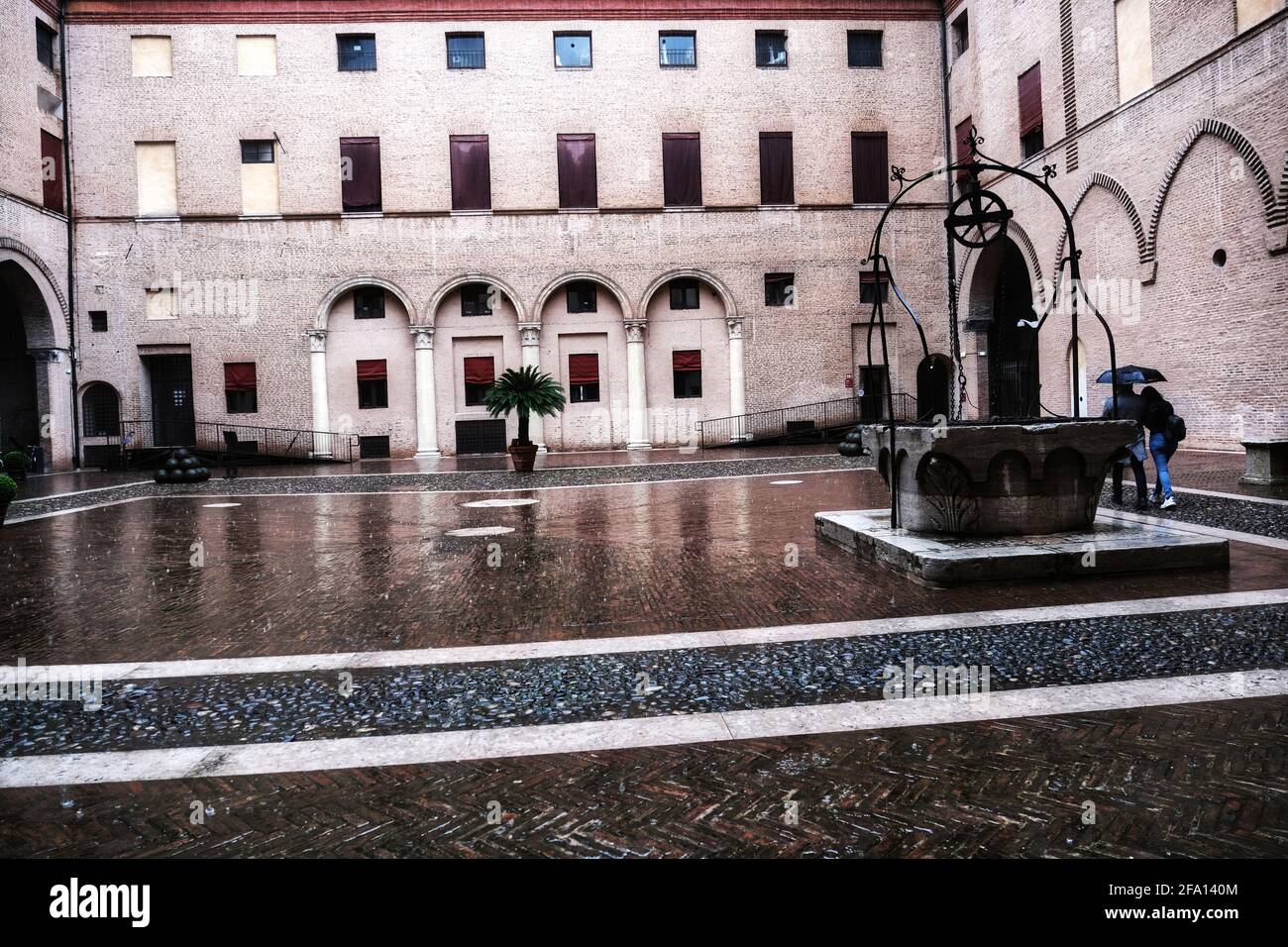 The courtyard of Castle Estense in Ferrara Italy Stock Photo - Alamy The courtyard of Castle Estense in Ferrara Italy Stock Photo - Alamy