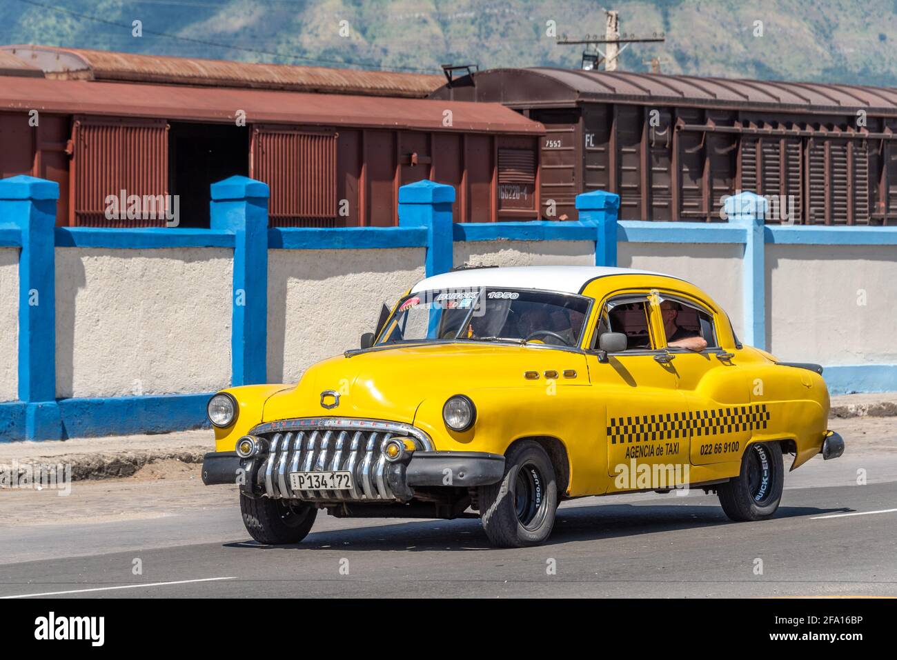 Santiago car taxi hi-res stock photography and images - Alamy