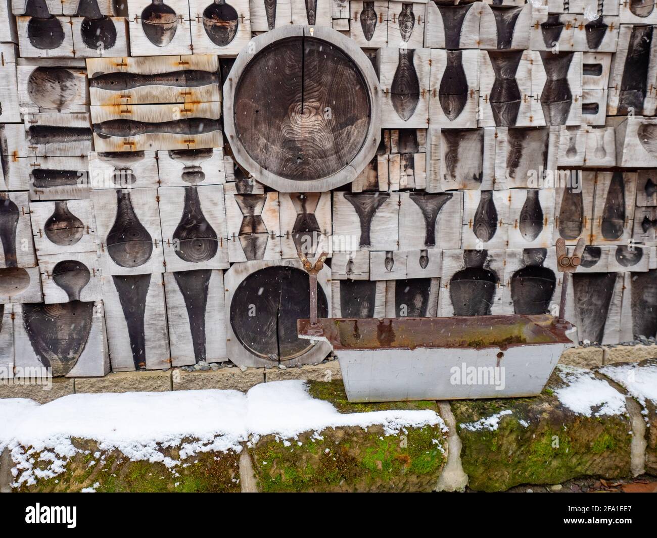 Mould shaping hi-res stock photography and images - Alamy