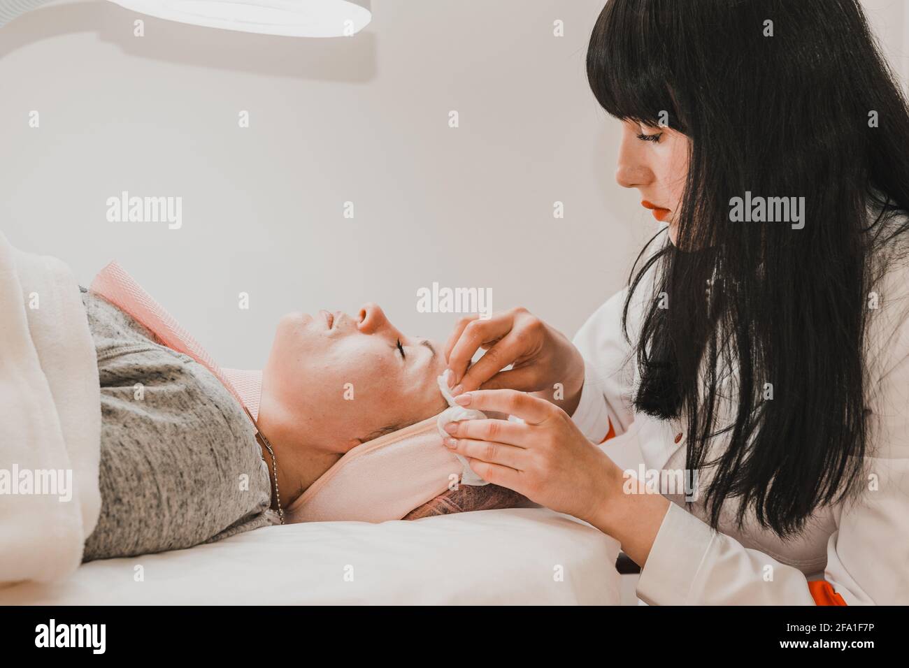 Flushing cryo-mask, skin rejuvenation and restoration procedure ...