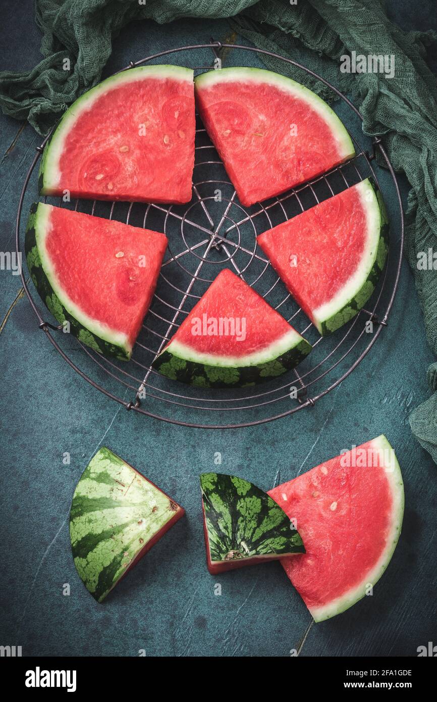 Melon rack hi-res stock photography and images - Alamy