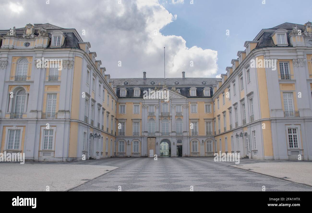 Baroque augustusburg castle hi-res stock photography and images - Alamy