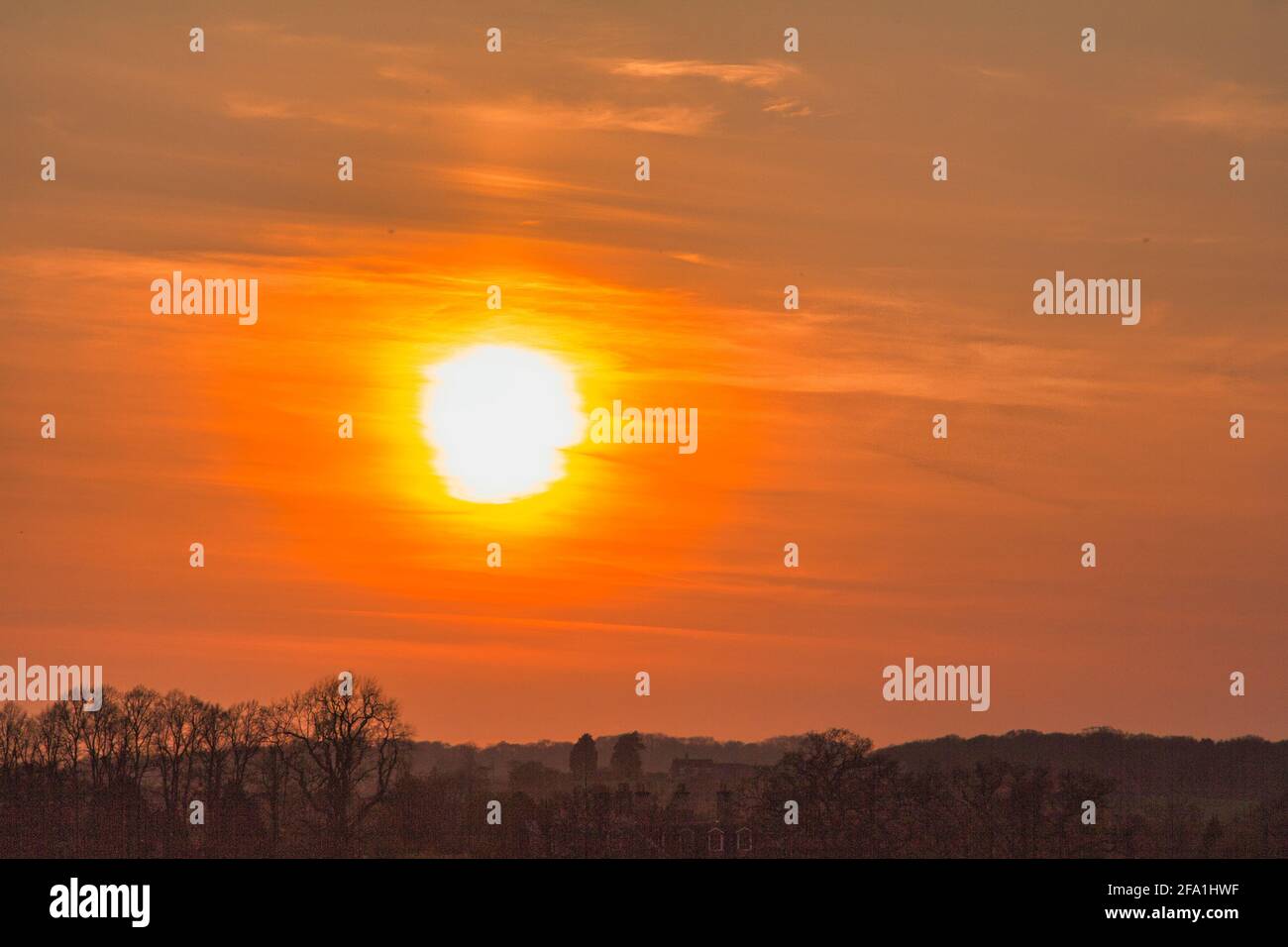 Backdrop of setting sun hi-res stock photography and images - Alamy