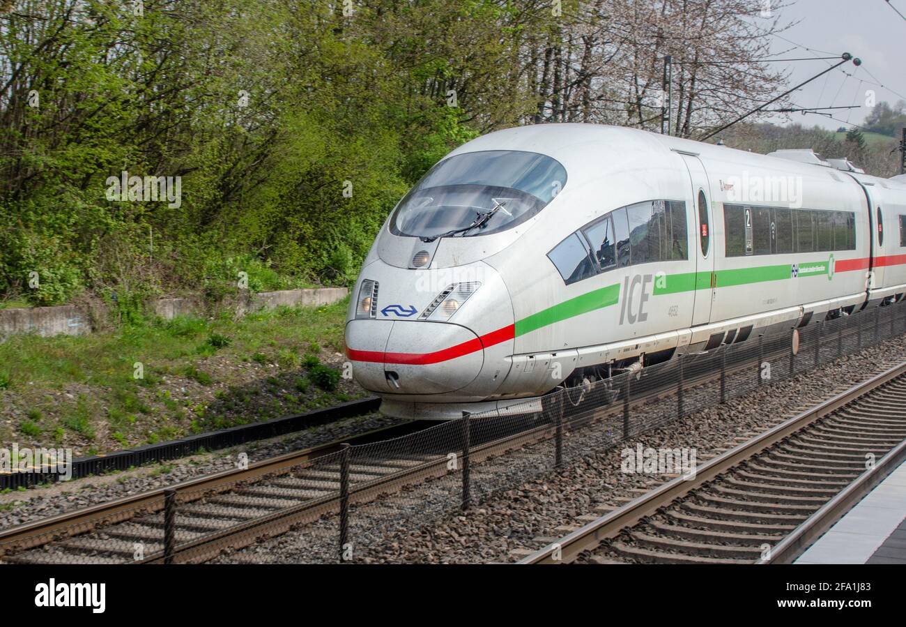 Ice and wagon hi-res stock photography and images - Alamy