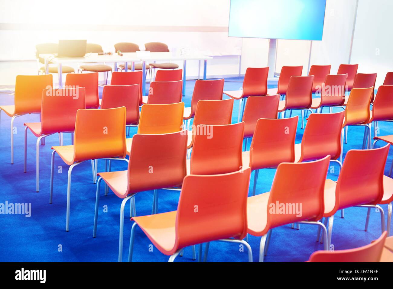 Office chairs conference room hi-res stock photography and images - Alamy