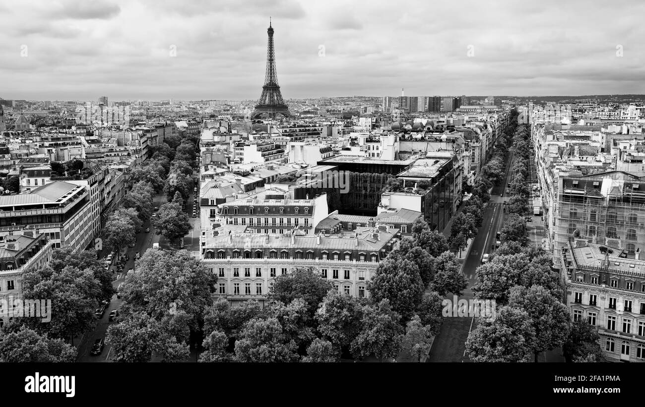 Paris in black and white Stock Photo - Alamy