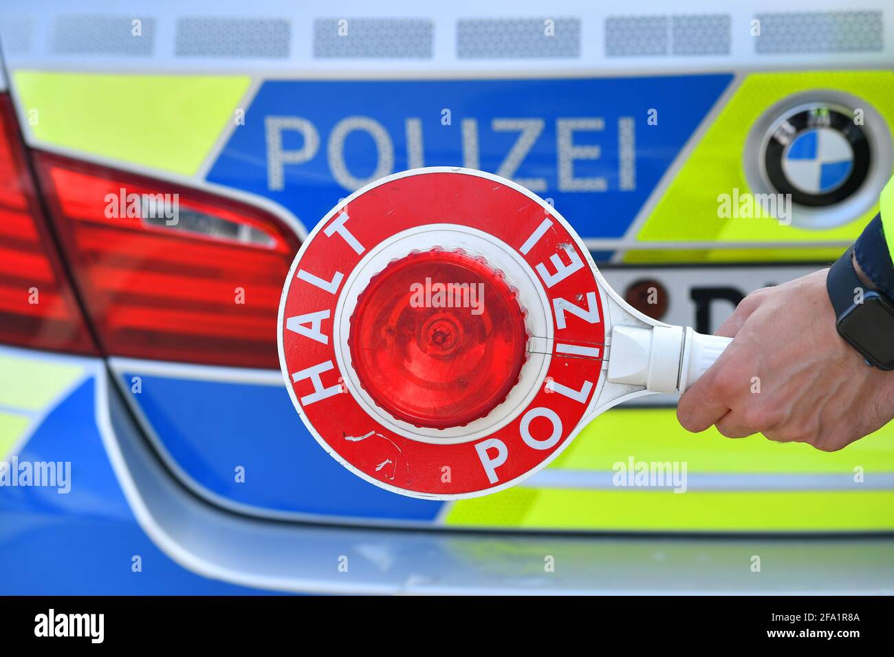 Hair, Deutschland. 21st Apr, 2021. Topic picture, symbol photo HALT ...